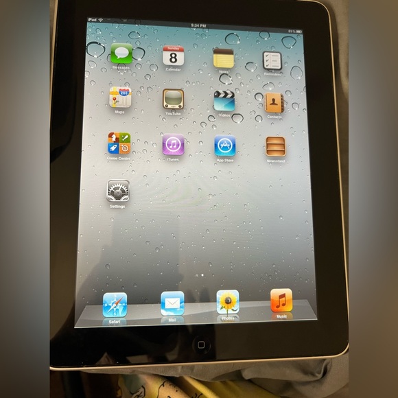 Apple | Tablets & Accessories | St Generation Ipad | Poshmark